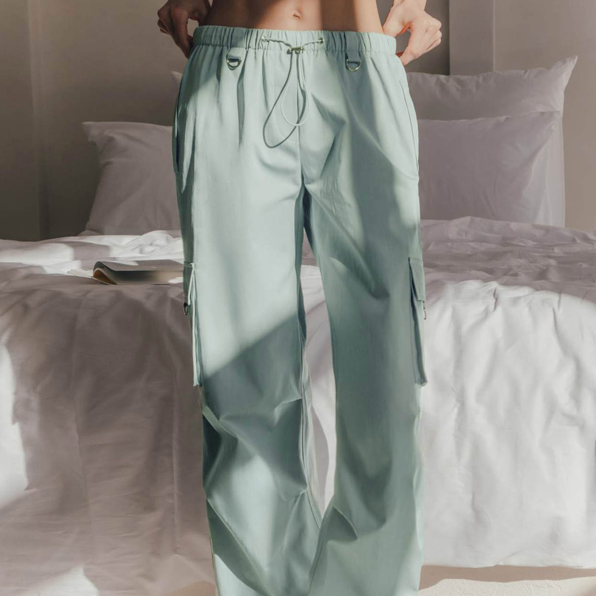 Solid Drawstring Large Pocket Cargo Pants – AROLORA