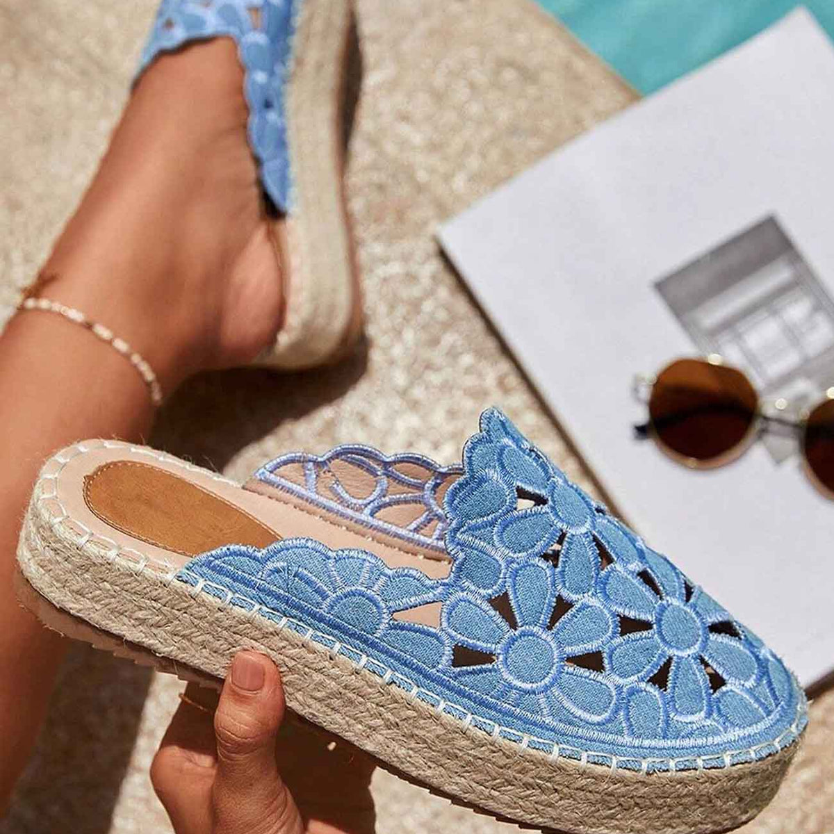 Flower Hollow Out Platform Sandals – AROLORA